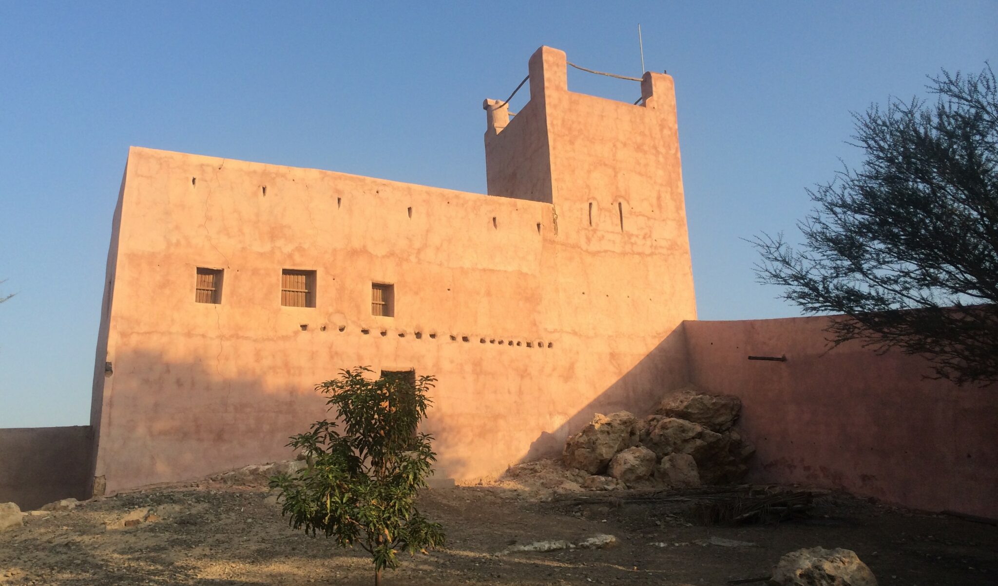 Discover Manama UAE forts, park, mountains, serene 2025