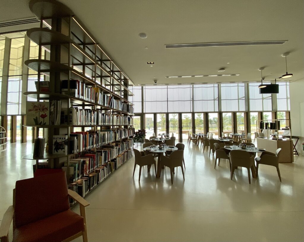 House of Wisdom Sharjah stunning architecture, 2020, library