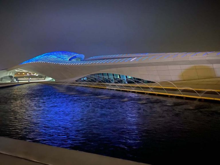 Beeah Headquarters - stunning futuristic design, Zaha Hadid 2024